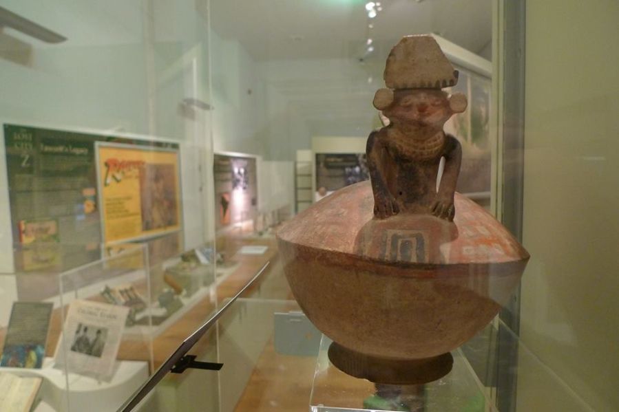 Sicán Ceramic Vessel